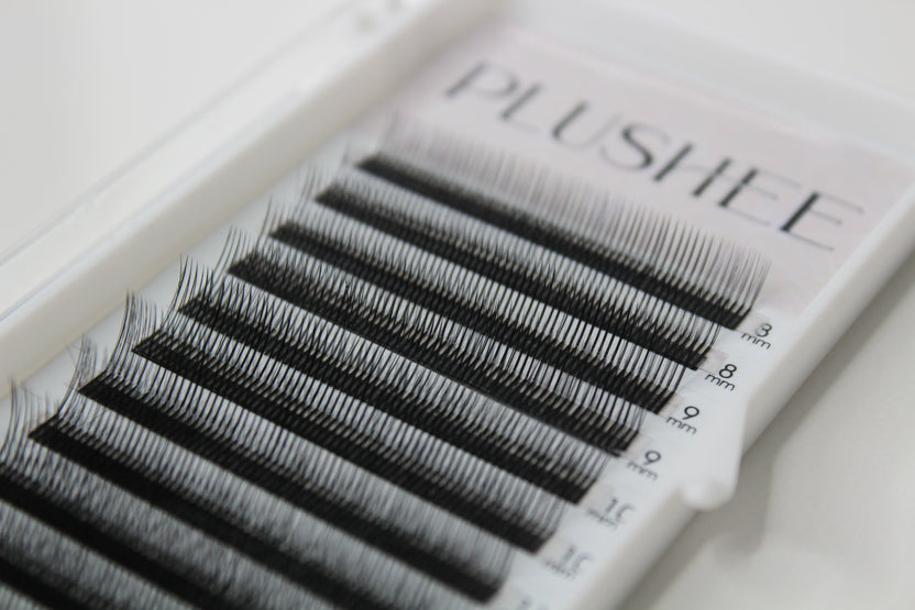 PLUSHEE | PREMIUM SILK LASHES